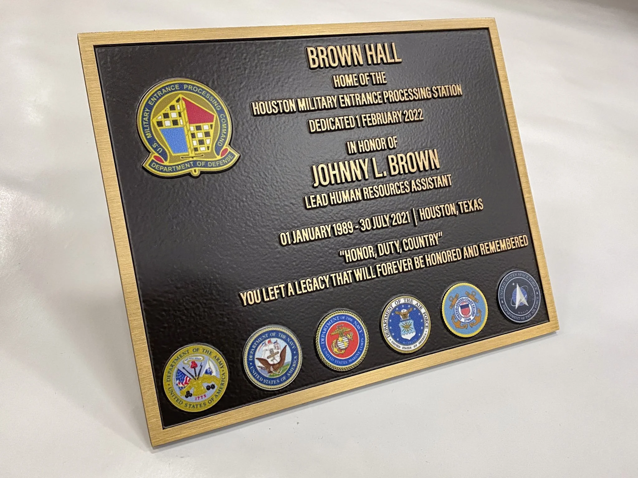 Memorial Plaques for Meaningful Remembrance & Tribute | Houston TX