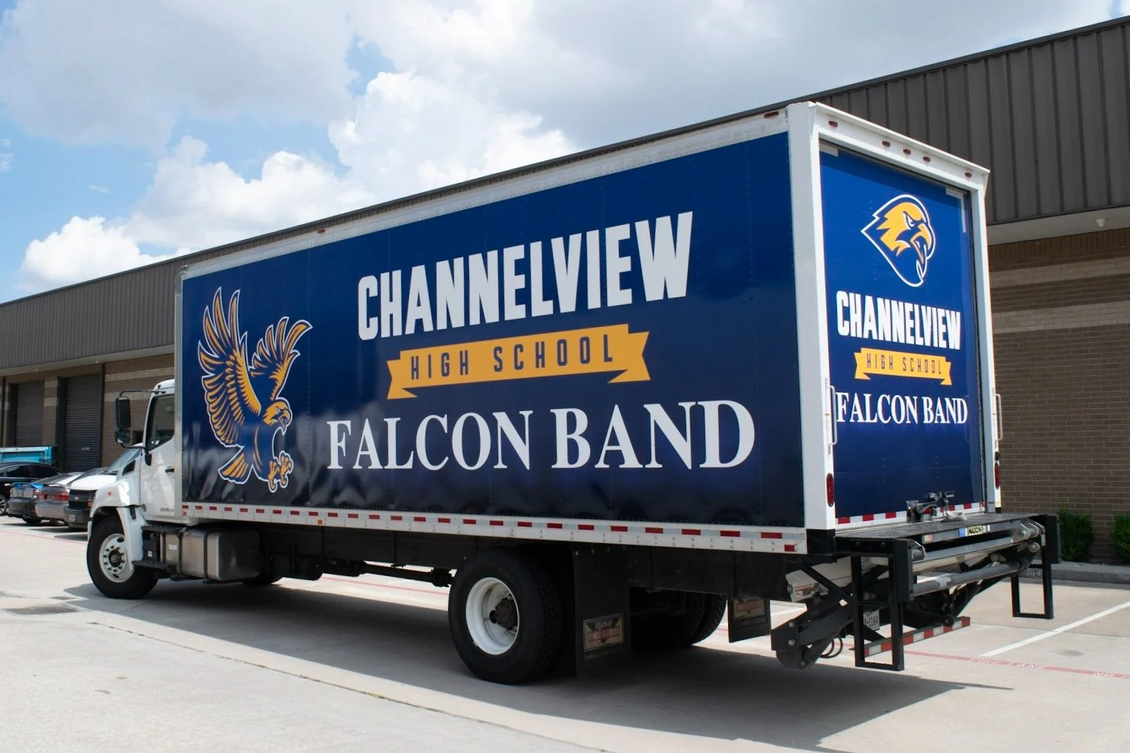 The Artistic Revolution of Vehicle Wraps | Saifee Signs