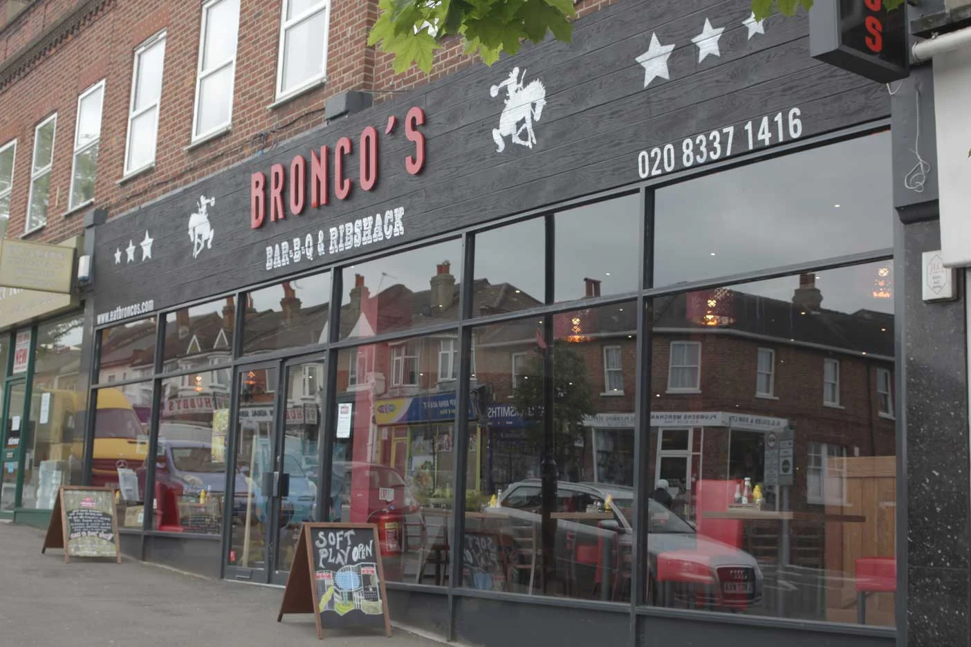 Bronco's Bar-B-Q & Ribshack