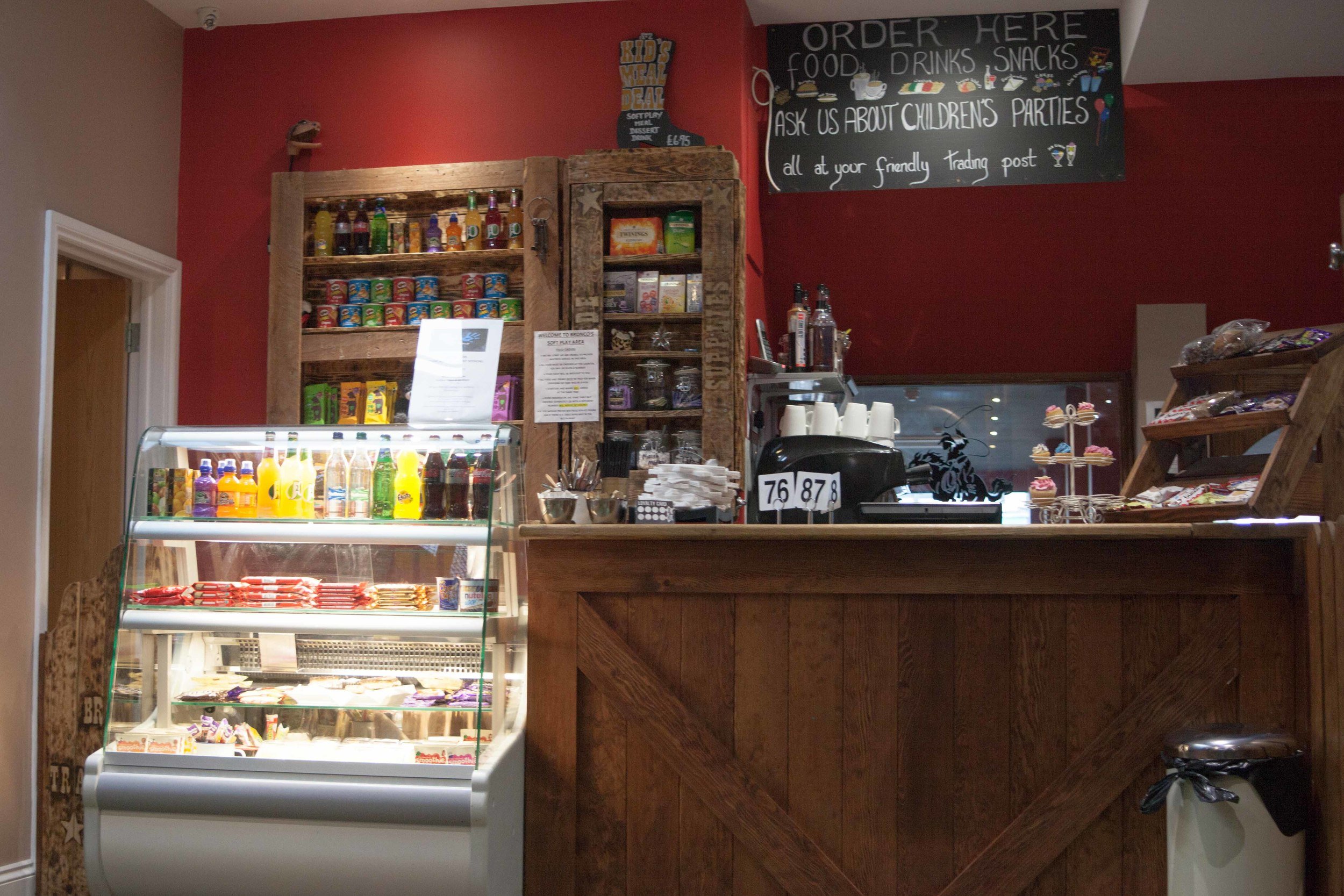 Bronco's Pizza & Ribshack