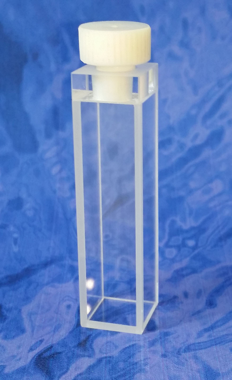 Spectrophotometer Cuvette — FireflySci Cuvette Shop