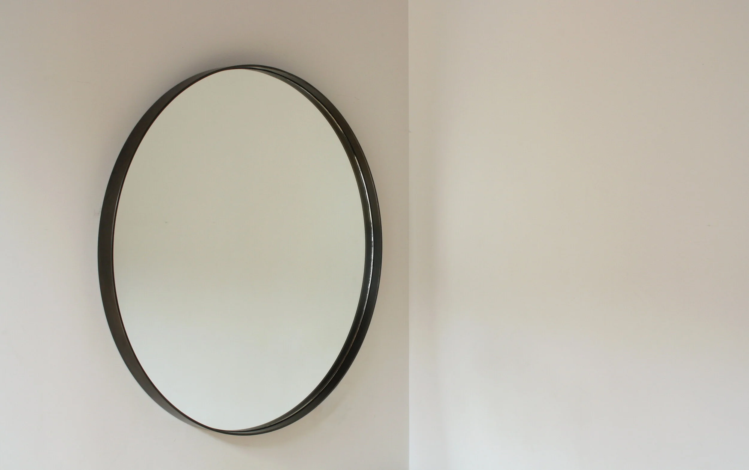 HANDMADE FURNITURE LAYLO