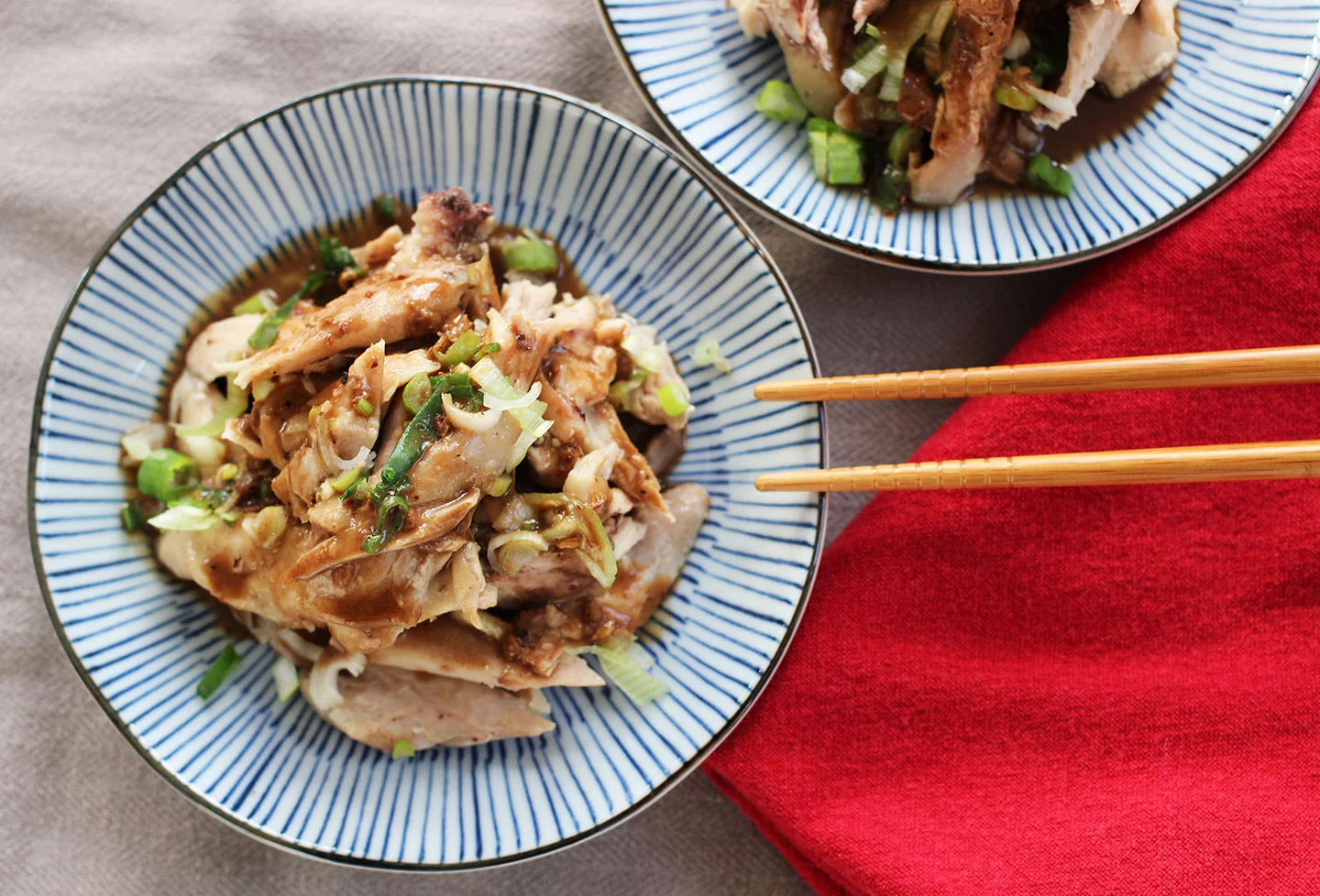 There's something strange about that chicken — Fobby Foody