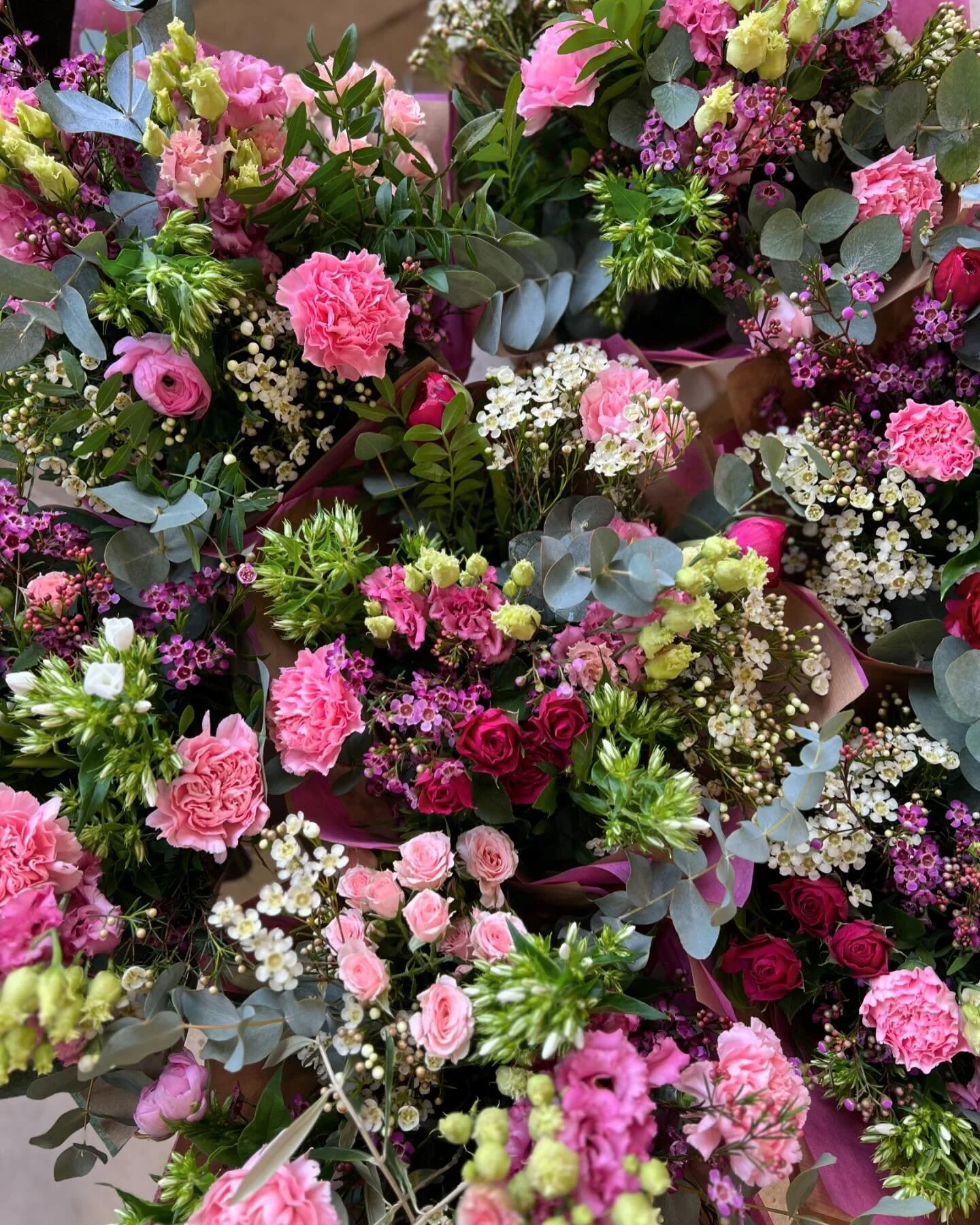 The Flower Boutique-Flower and Plant Delivery to Amersham 01494 762760