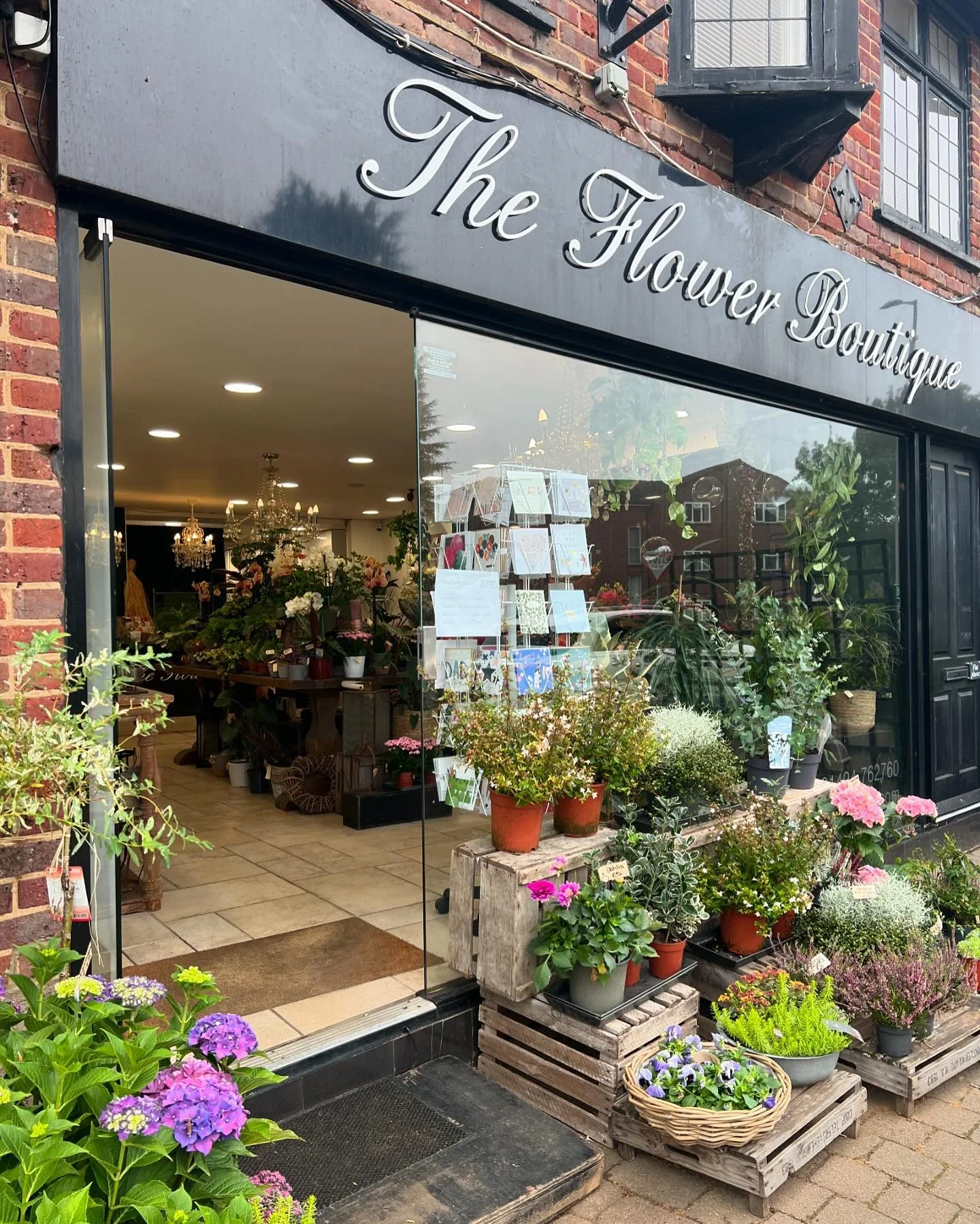The Flower Boutique-Same Day Fresh Flowers and Plants 01494 762760