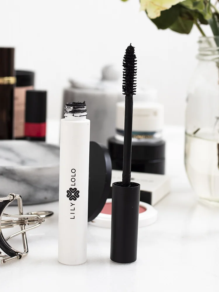 Great Lashes with Lily Lolo Natural Mascara (Eco Mascara Review ...