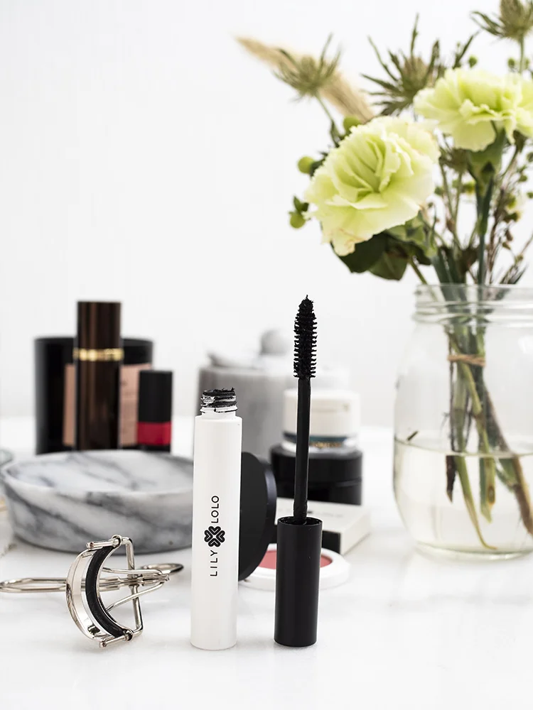 Great Lashes with Lily Lolo Natural Mascara (Eco Mascara Review ...
