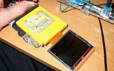 GameBoy inside a TI-83 case — Mark Bowers