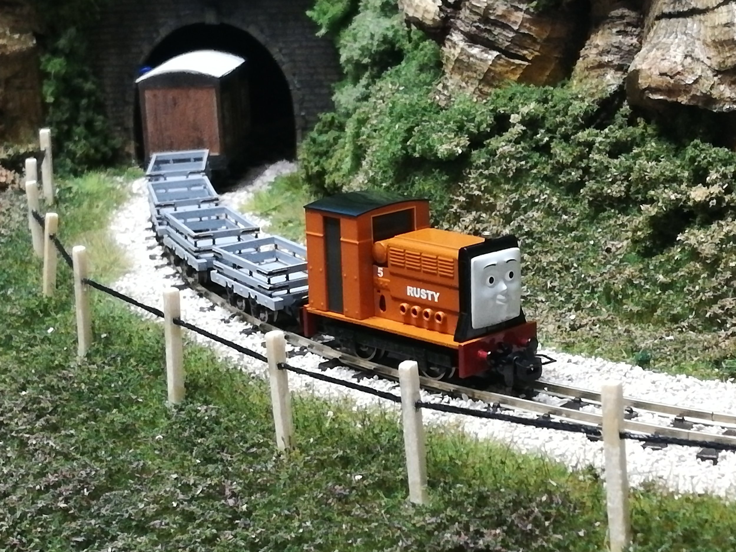 Swansea Railway Modellers Group — Review: Bachmann Rusty