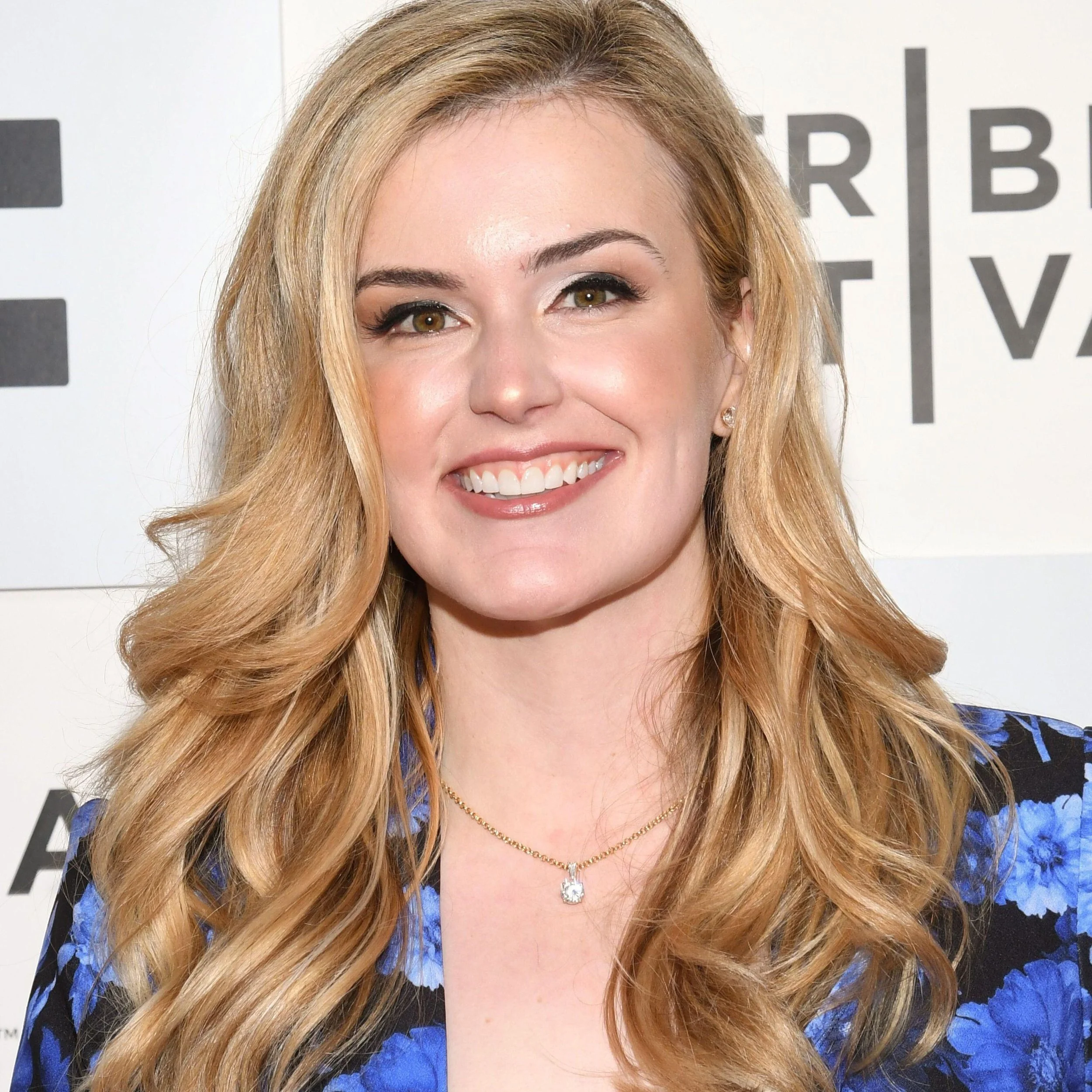 Rachel Annette Helson I TV, Film + Branded Content Director - NYC