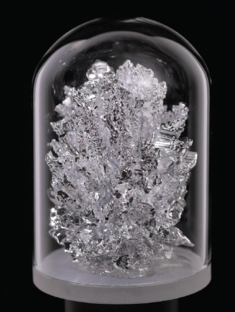 012 Magnesium Crystals — Periodictable.co.uk