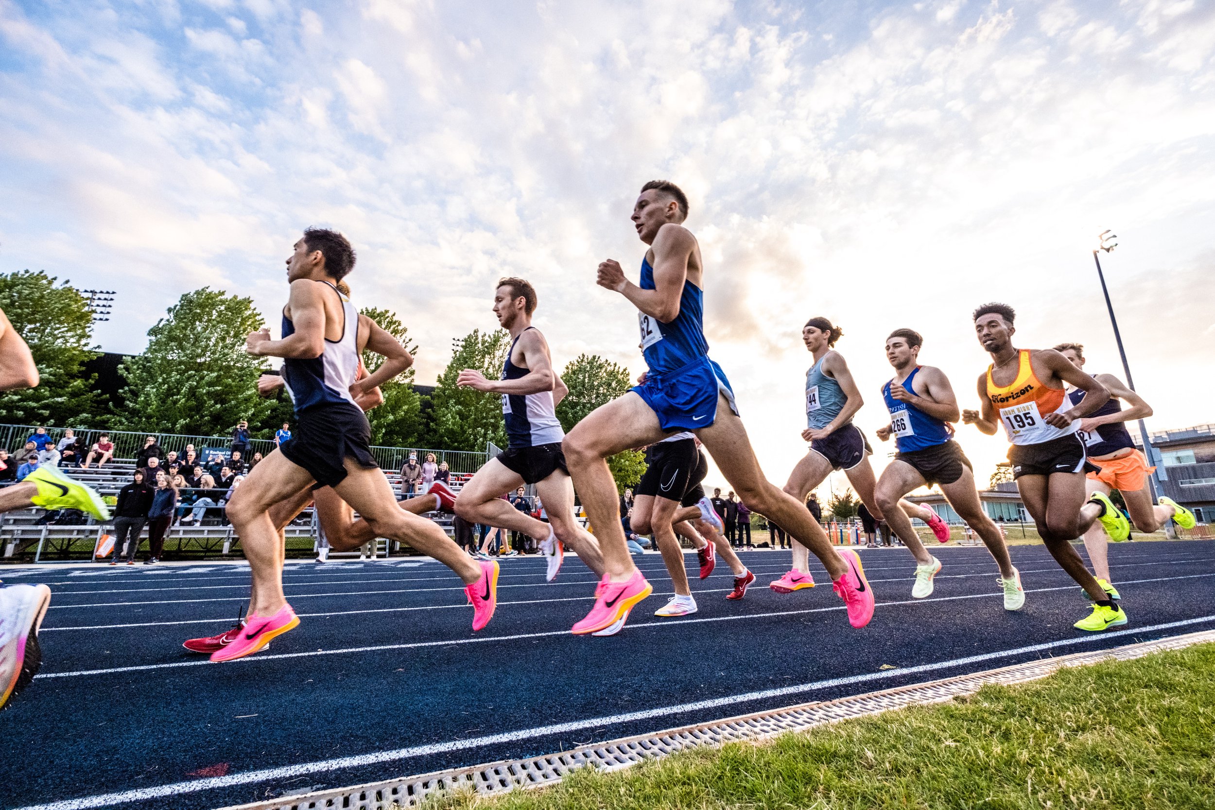 1500m Night — Vancouver Thunderbirds Track & Field Club