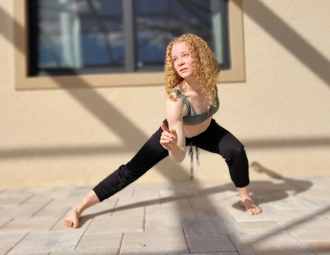 Studio Instructors – Maria Tereshchenko - Contemporary