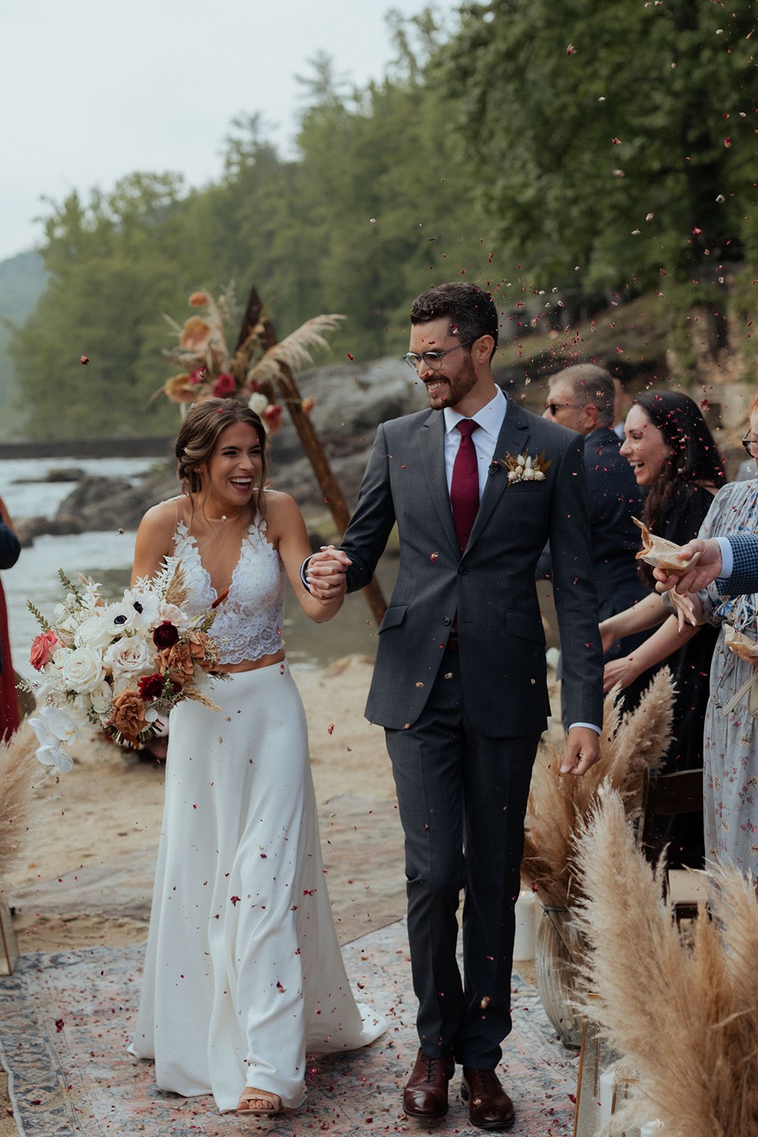 linyage Bride Jaclyn | Brown Mountain Beach, North Carolina — linyage