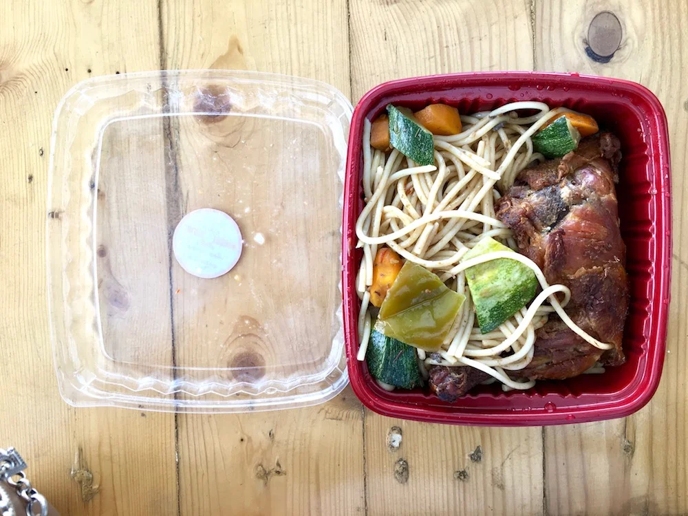 Work Lunches: Smol Efik Pots-Archives
