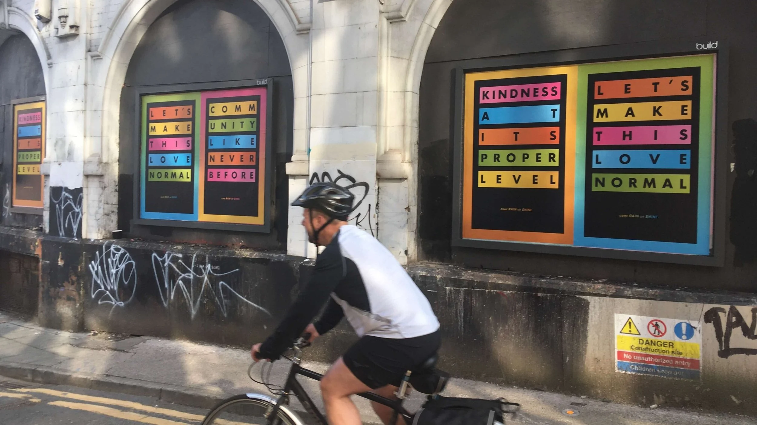 Moving public messages for UK billboards