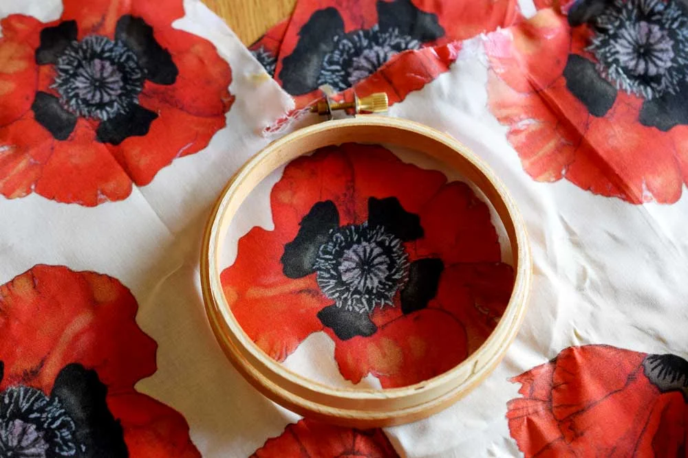 HOW TO TURN SCRAP FABRIC INTO A CUTE PIECE OF WALL ART USING EMBROIDERY ...