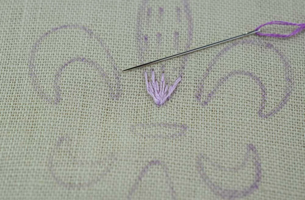 THE LONG AND SHORT STITCH SHADING — Pam Ash Designs