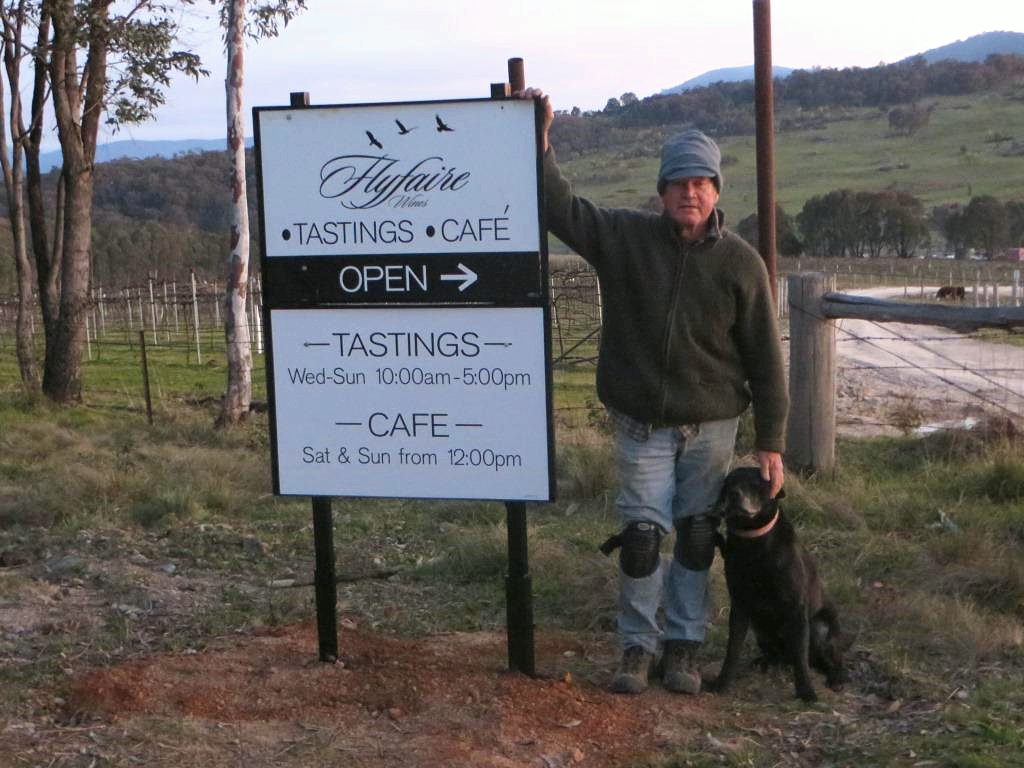 New Hume Highway (M31) Signs for Flyfaire — Flyfaire Wines