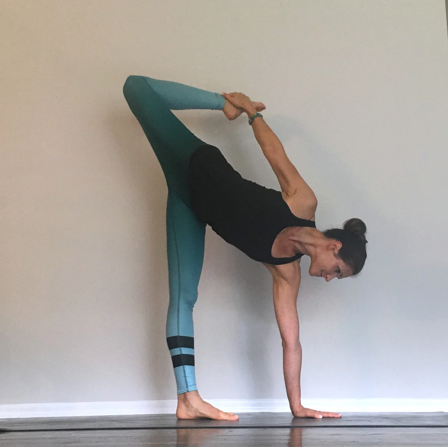 5 Poses to Help Prepare for Ardha Chandra Chapasana — RIVA G YOGA ...