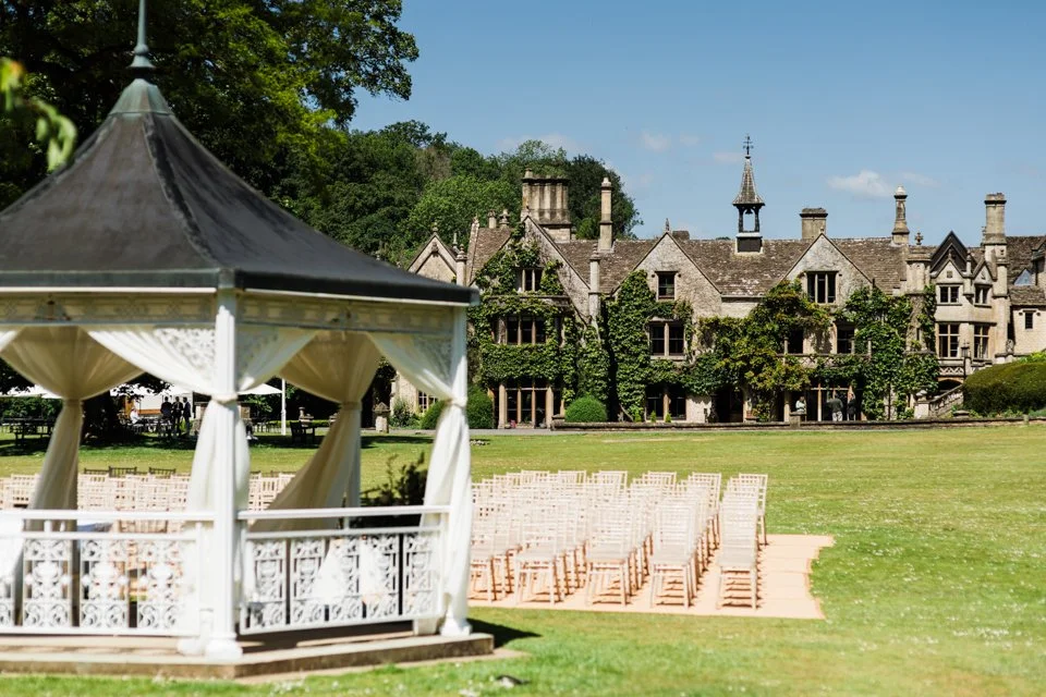 The manor house castle combe wedding | Beachweddingtips.com