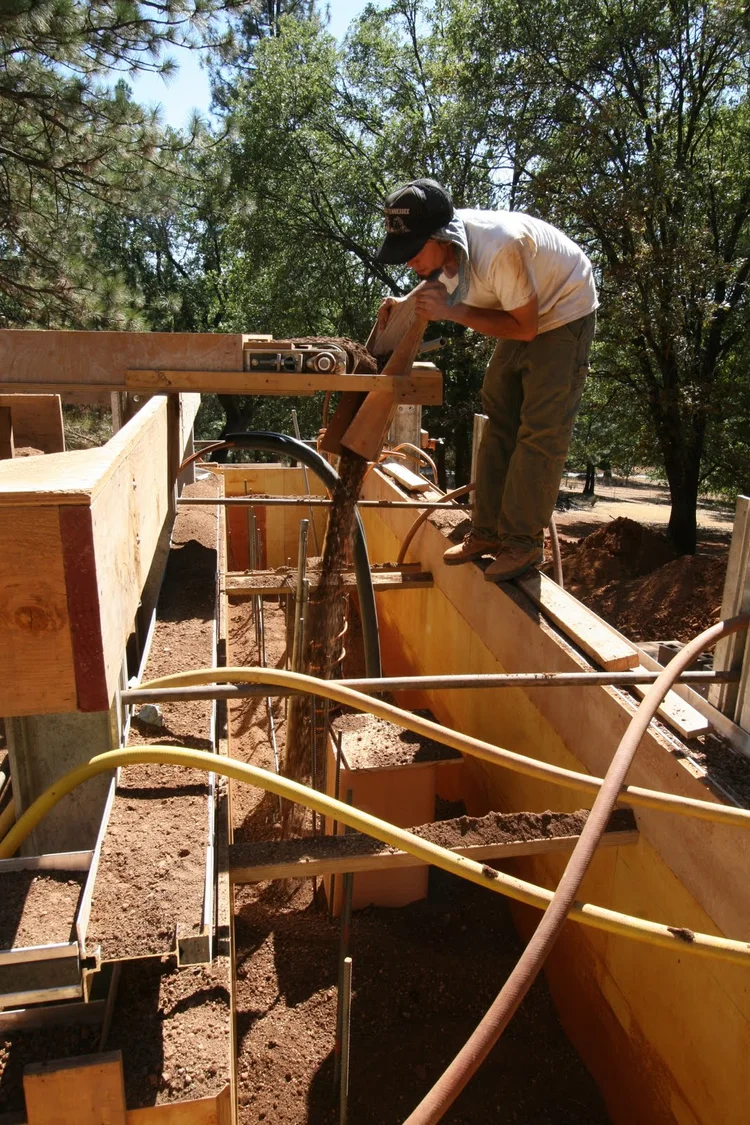 A Contemporary Rammed Earth Home in the Mountains