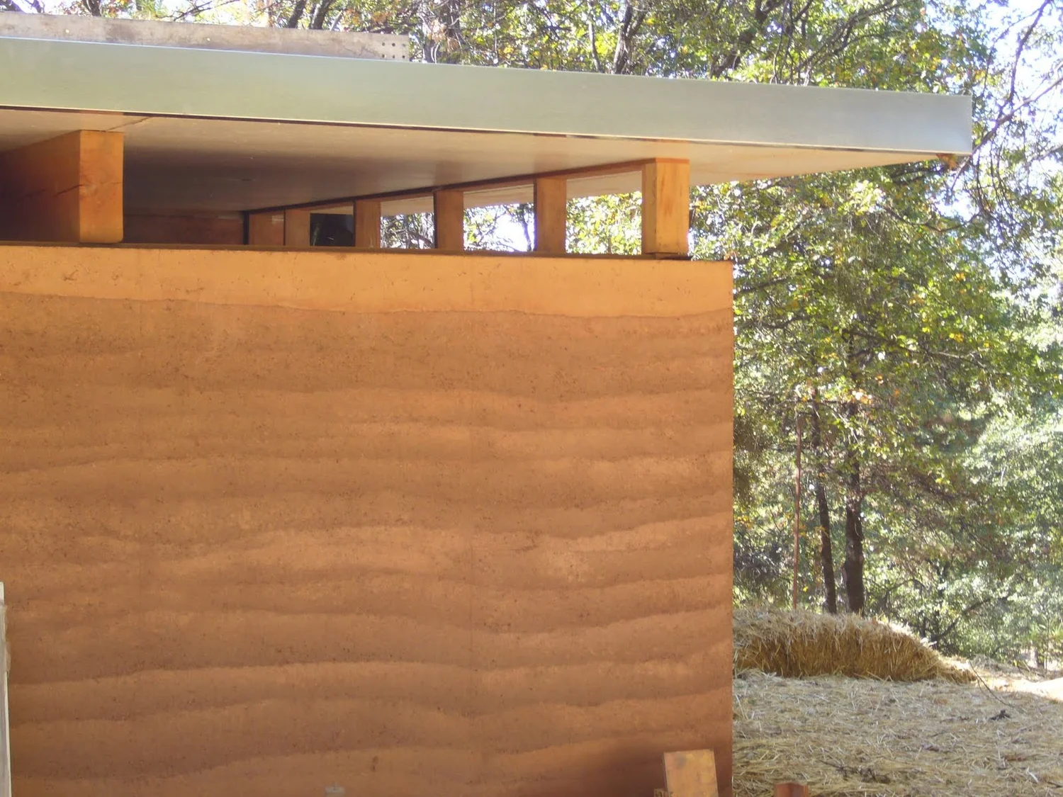 A Contemporary Rammed Earth Home in the Mountains