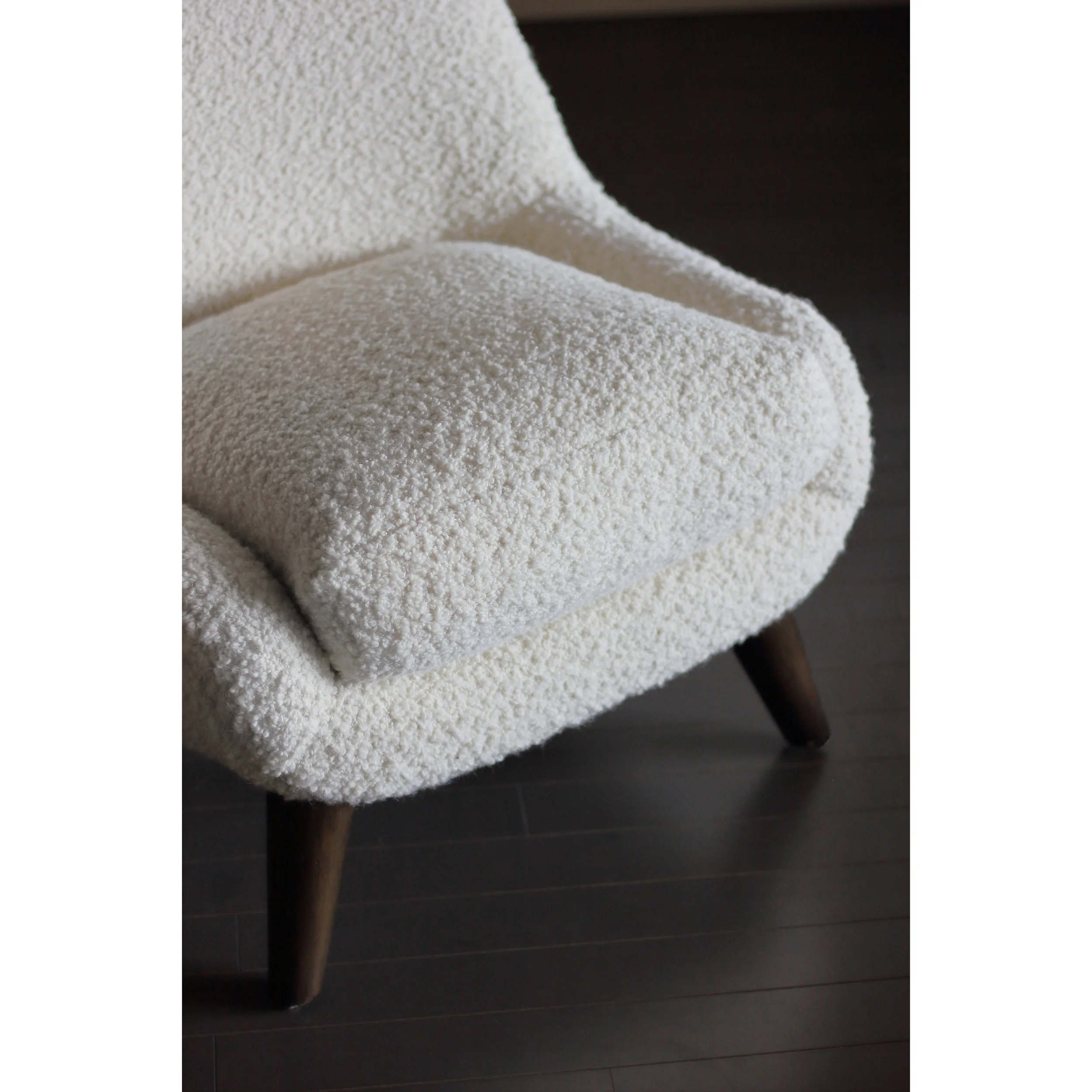 DEESH LOUNGE CHAIR — DISC INTERIORS