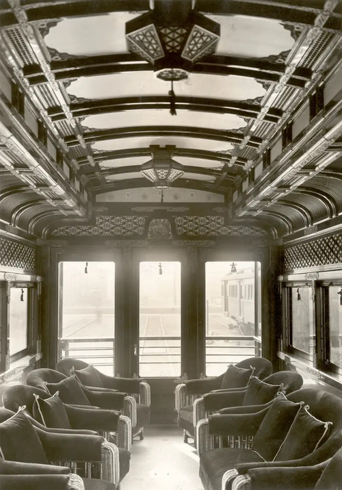 LAWSON FENNING — DISC INTERIORS
