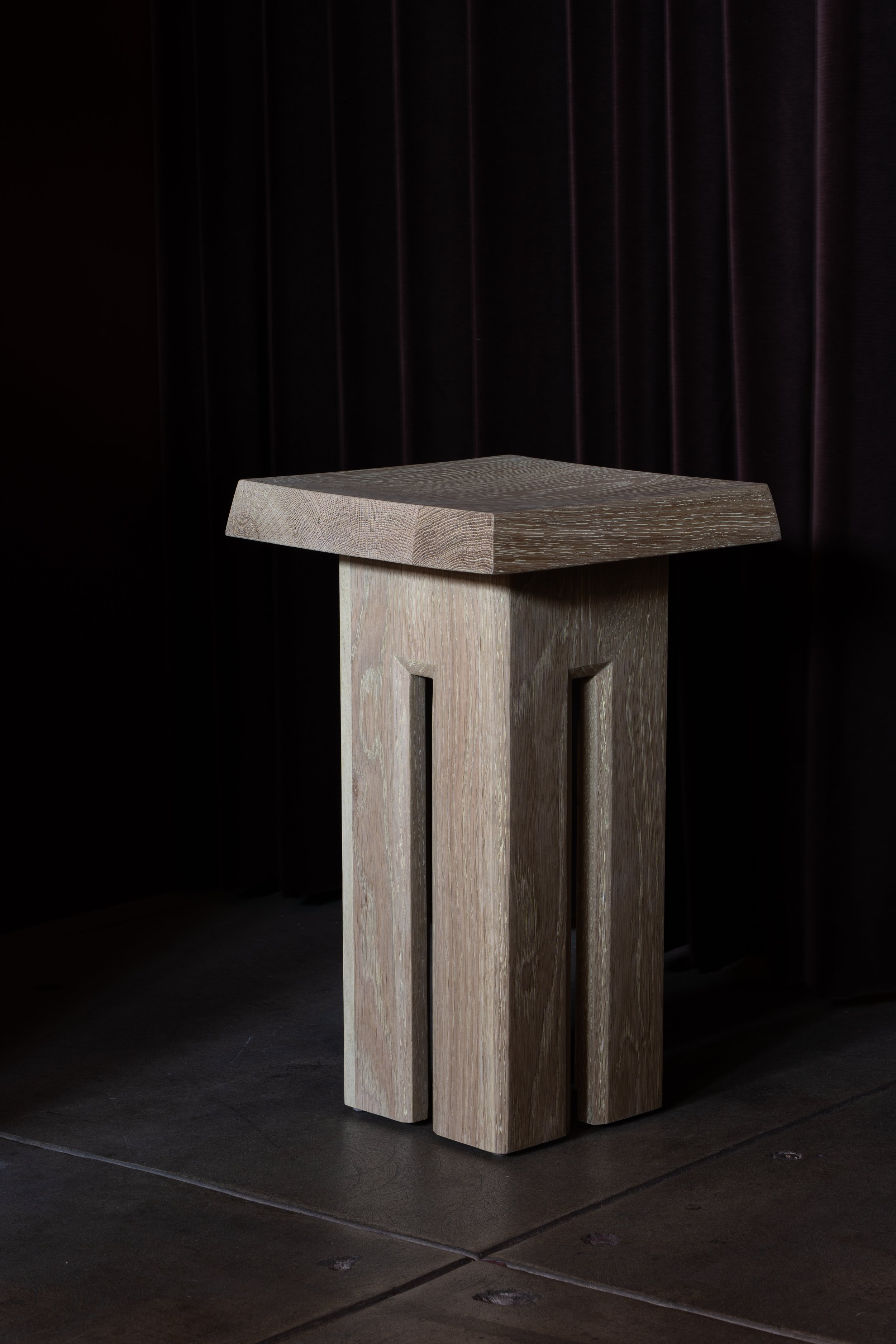 UDA ACCENT TABLE — DISC INTERIORS