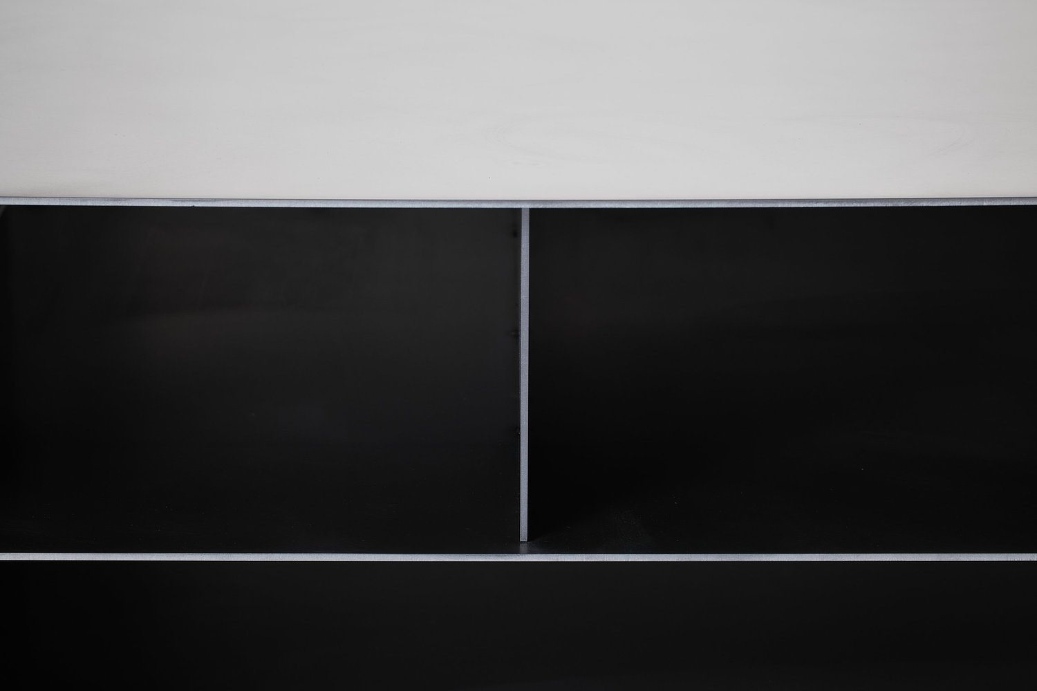 Erenbus Table — Ben Barber Studio