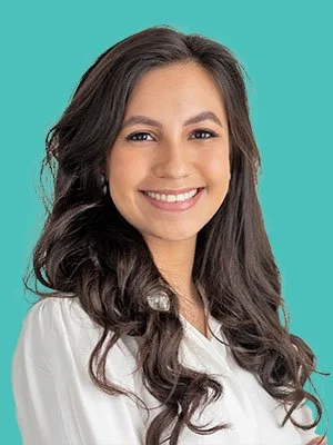 who we are • nicole corrêa