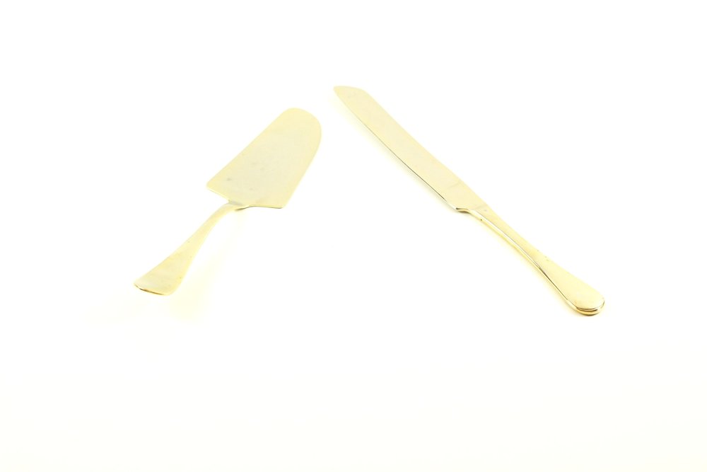 Gold Cake Server — Otis + Pearl Partywares Vintage Event Rentals Santa ...