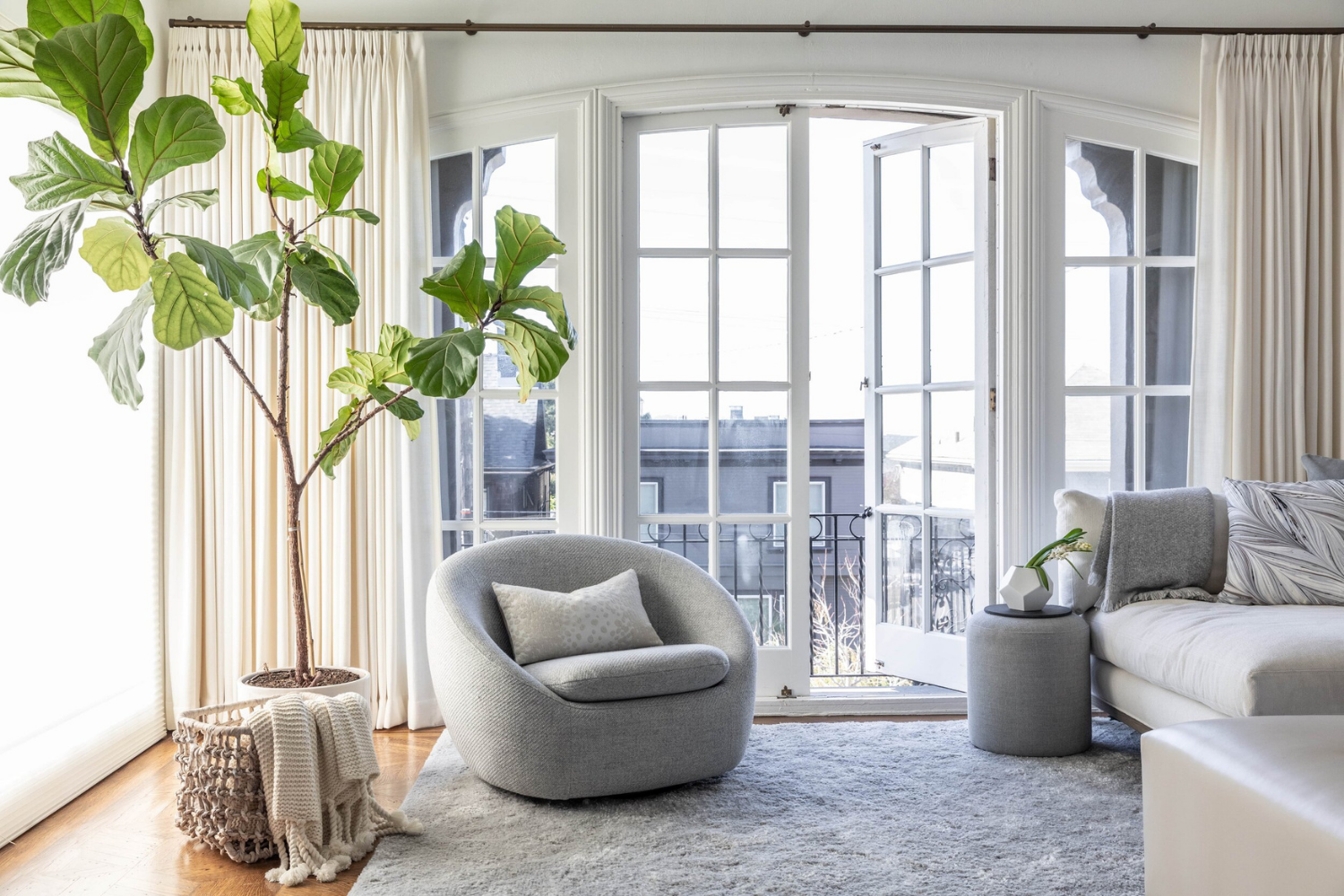 SUSIE NOVAK INTERIORS