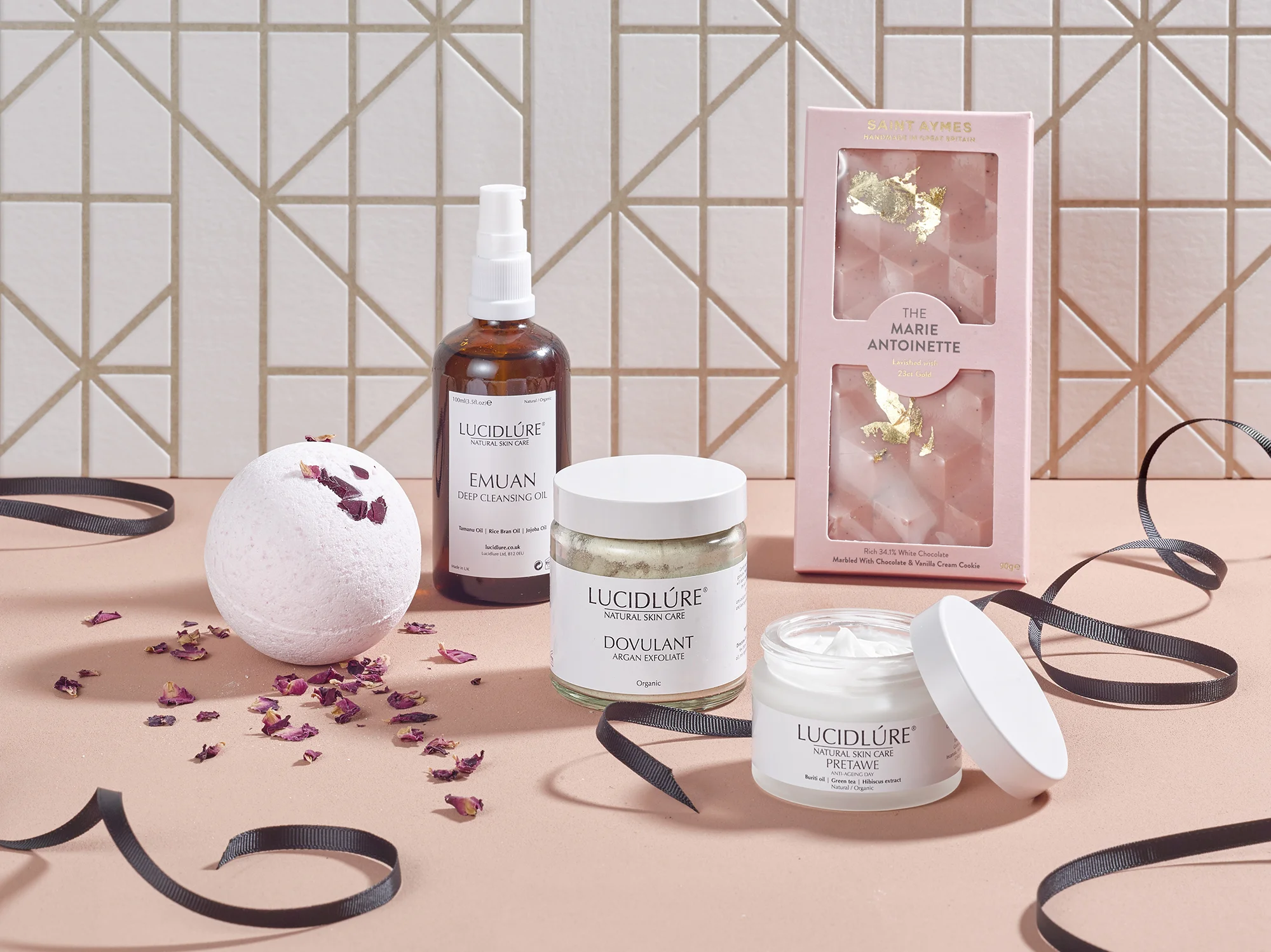 Makeup & Cosmetic Photographer London – Howlett Photography