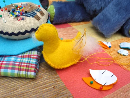STUDIO ALSJEBLIEFT-Free Toy Duck Sewing Pattern