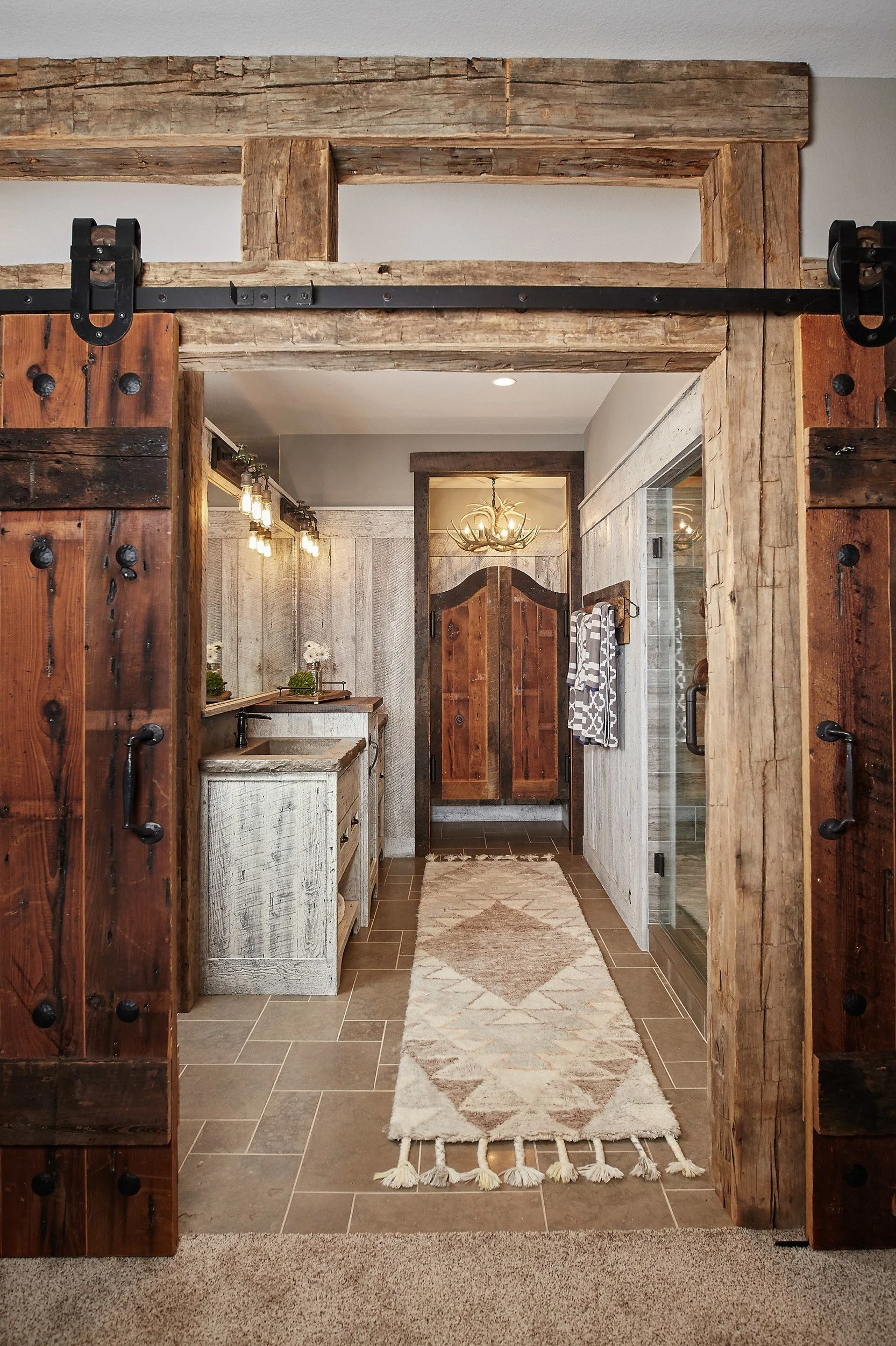 Architectural Details — BENCHMARK WOOD STUDIO