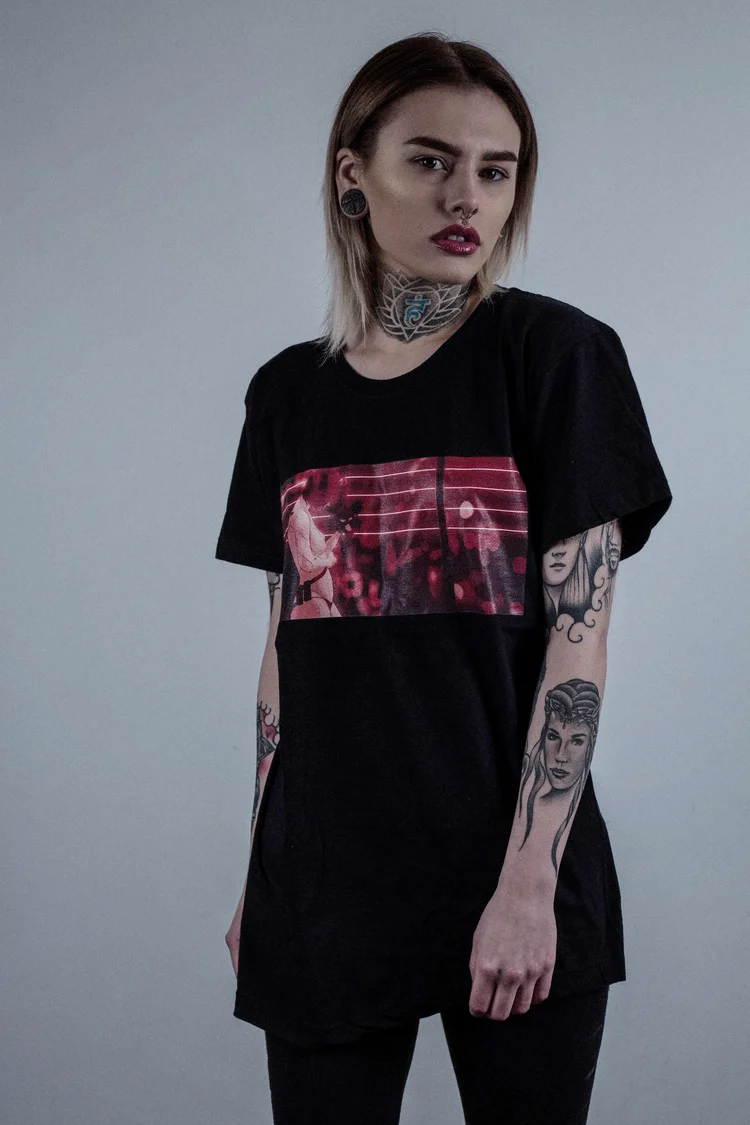 "ANDROID GIRL" Limited Edition Graphic Tee — Akade Wear | Retrowave ...
