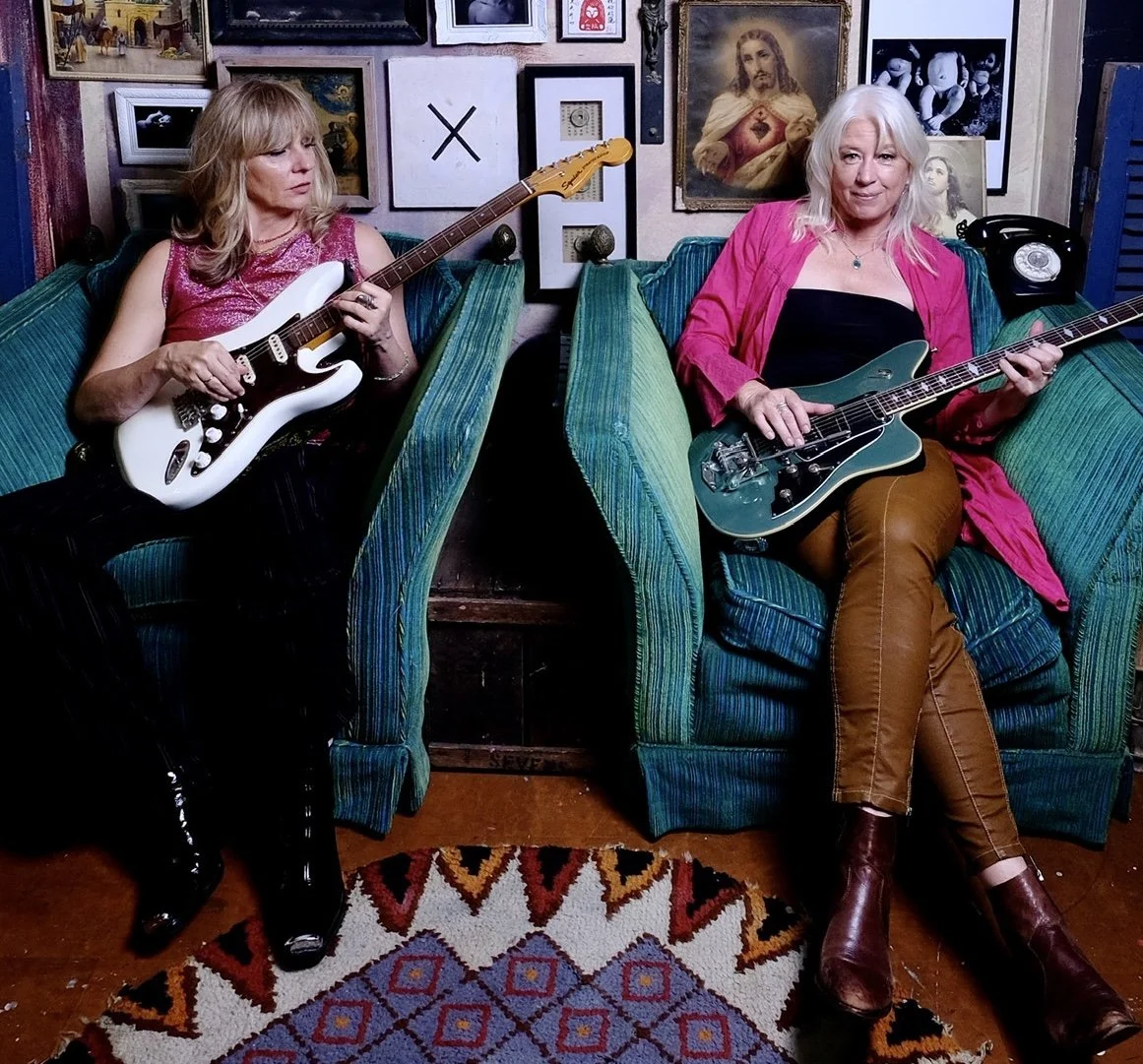 Swamp Daisies’ Tania Bowra and Mel Forbes — Flow Bar