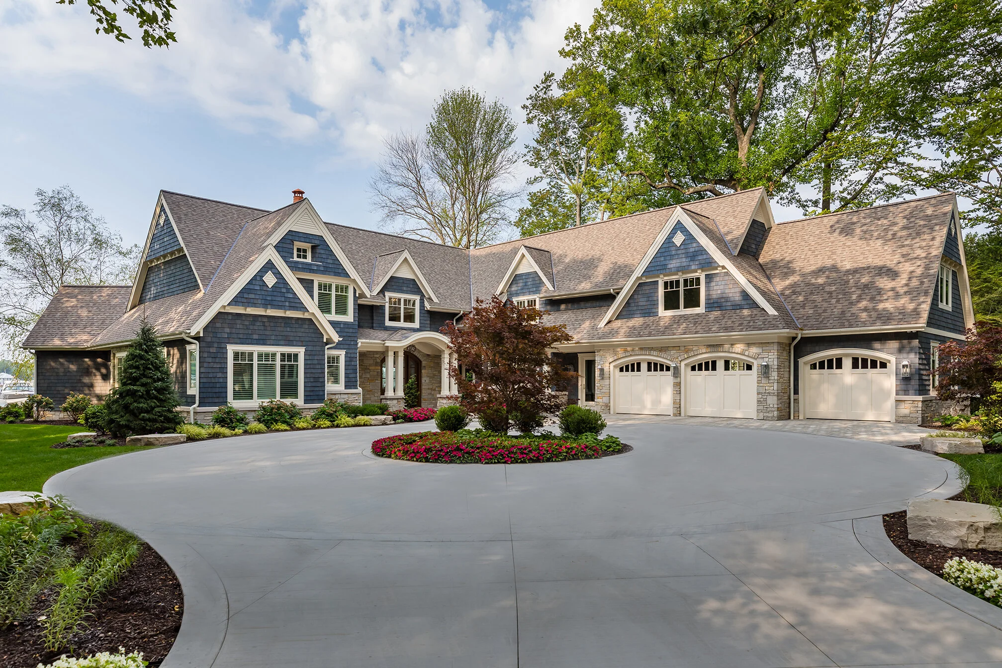 MOUNTAIN MODERN — BENCHMARK DESIGN STUDIO