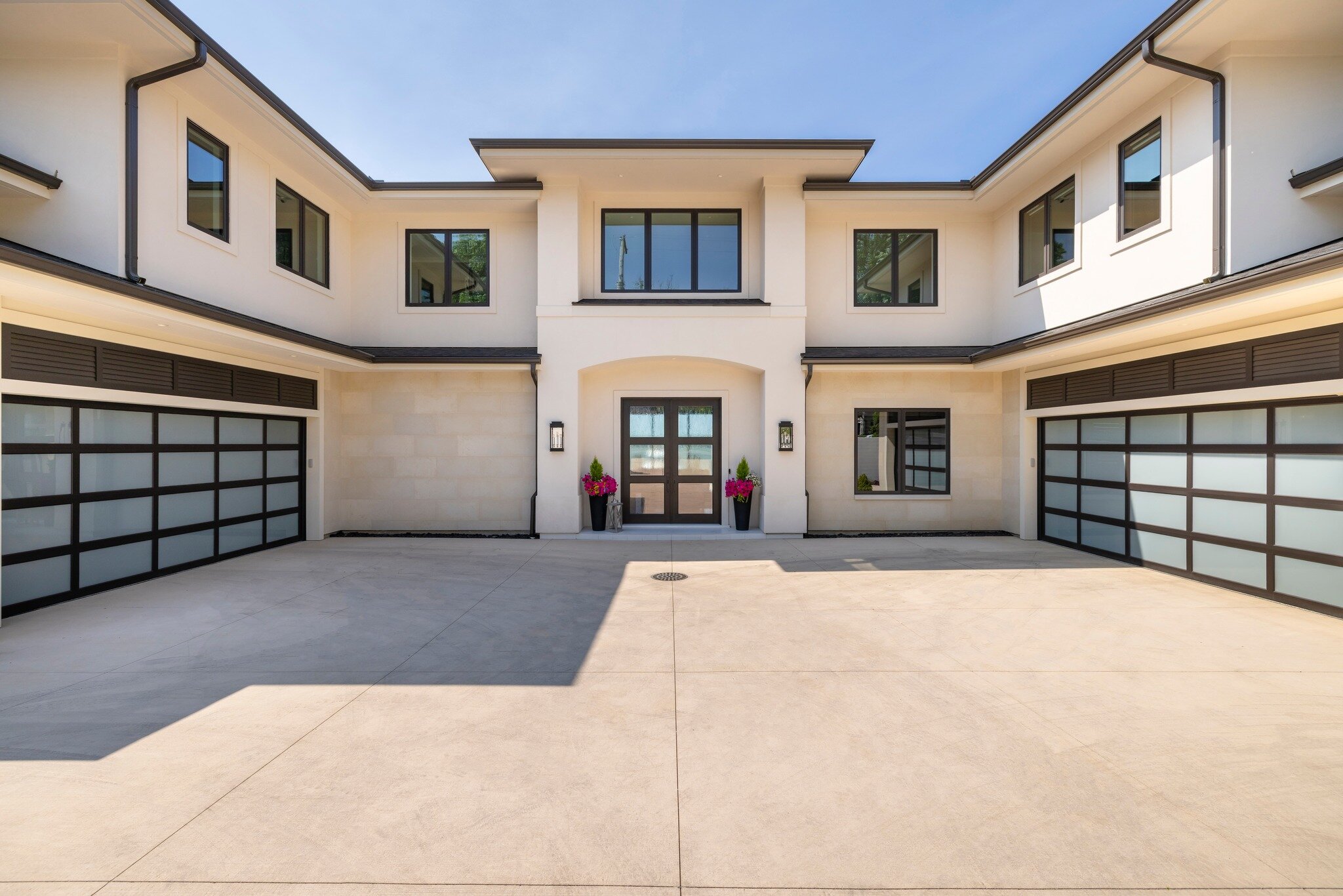 RIVERSIDE RETREAT — BENCHMARK DESIGN STUDIO