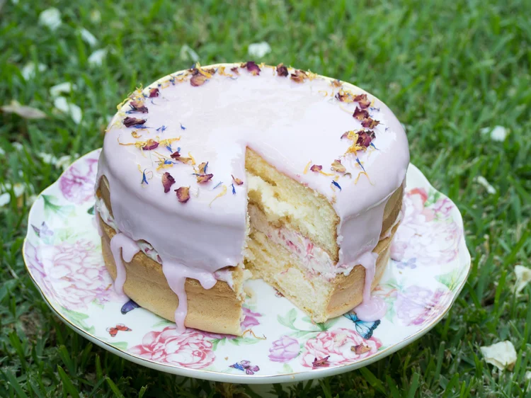 Raspberry & Rose Sponge Cake + Raspberry & Elderflower Cordial ...