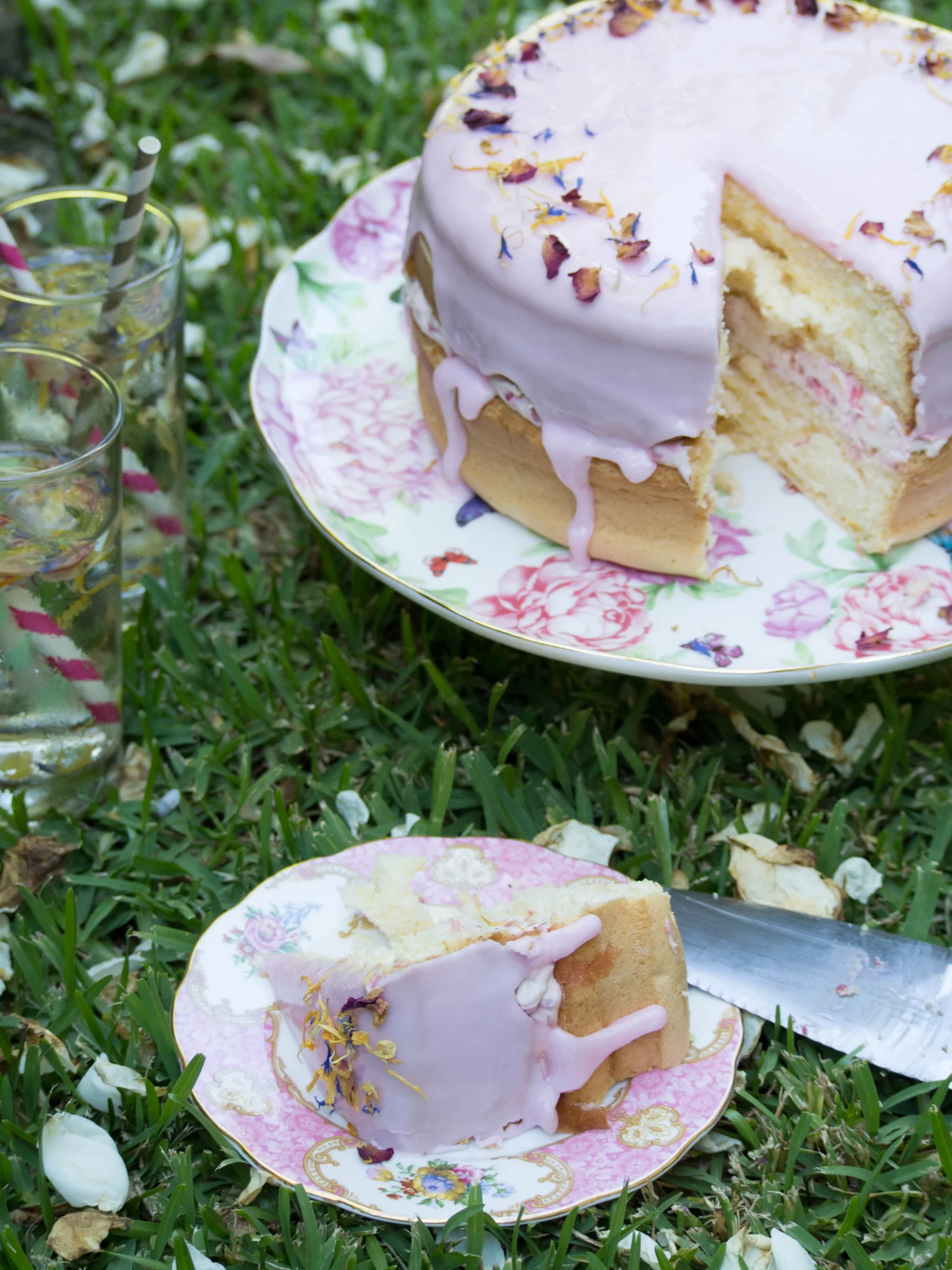 Raspberry & Rose Sponge Cake + Raspberry & Elderflower Cordial ...
