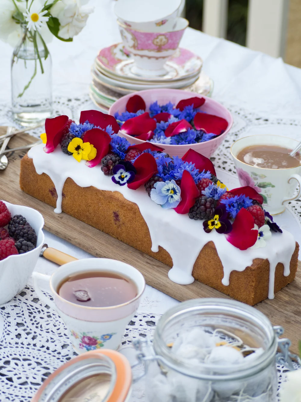 Simple Summer Celebration Cake & Two Years of Blogging — Kulinary ...