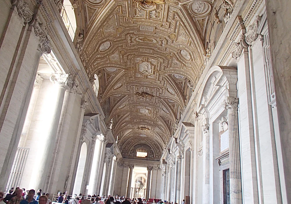 |TRAVEL Guide| THE VATICAN CITY — According To D
