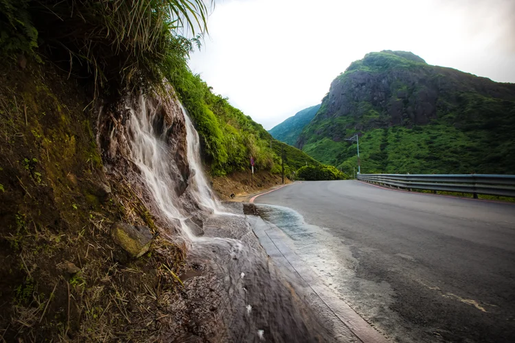 Golden Waterfall (黃金瀑布) — Josh Ellis Photography