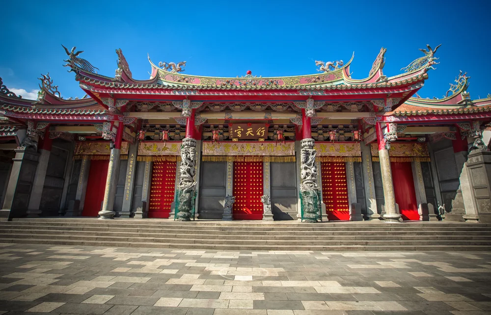Xingtian Temple (行天宮) — Josh Ellis Photography