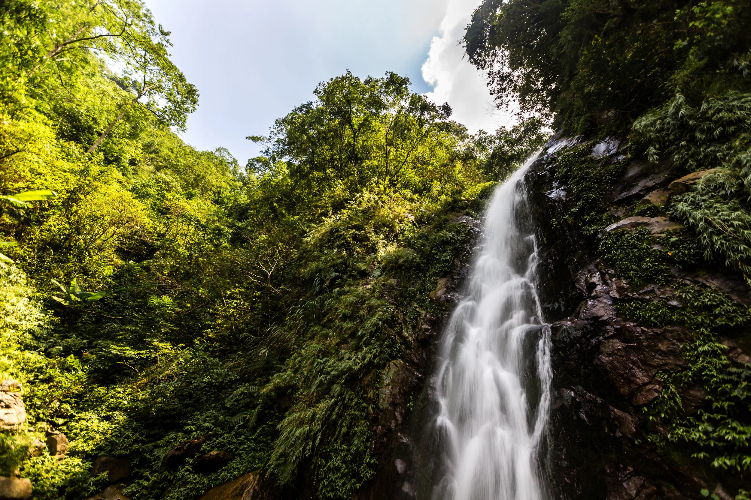 Guyan Waterfall (谷燕瀑布) — Josh Ellis Photography