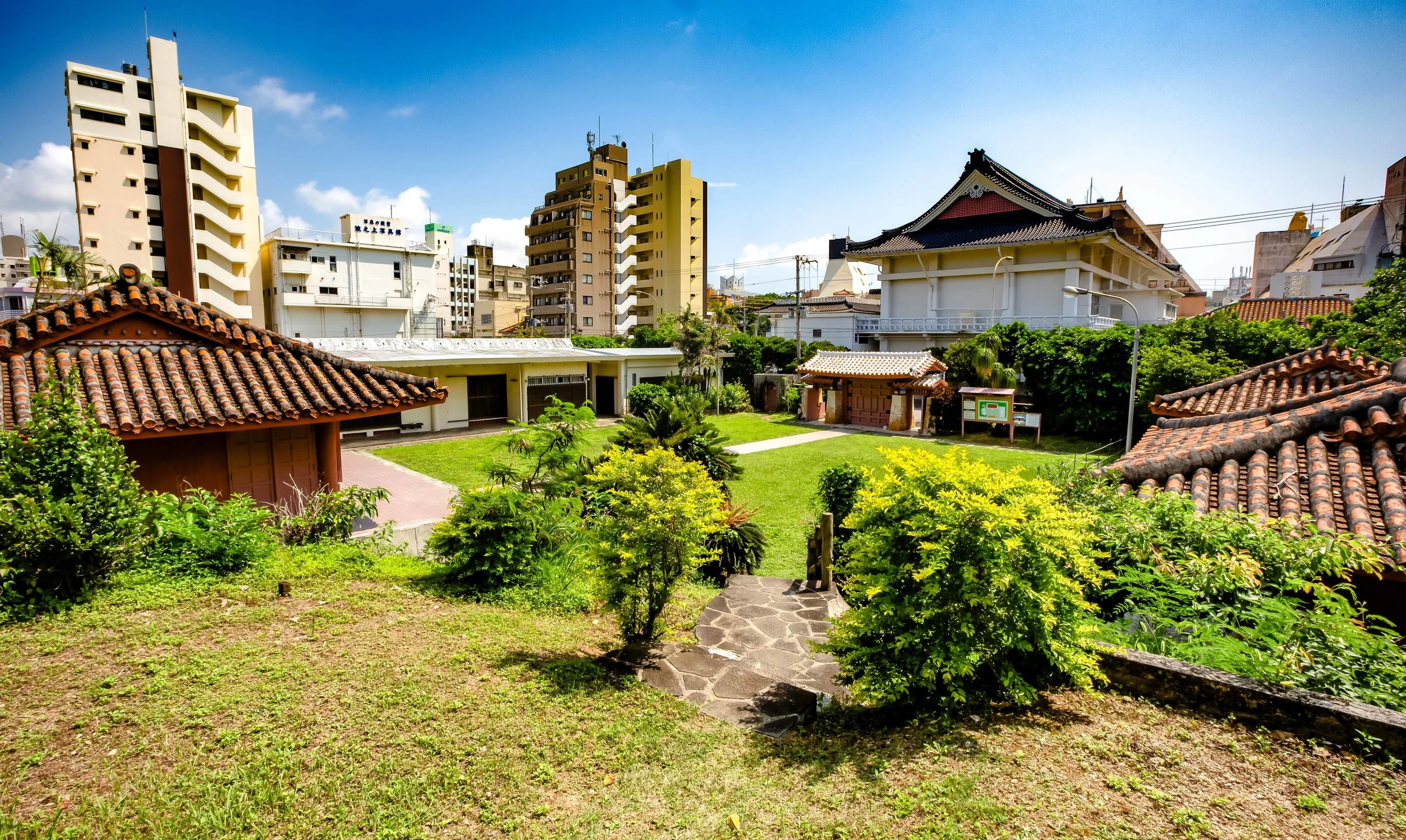 Naha Confucius Temple (那霸至聖廟) — Josh Ellis Photography