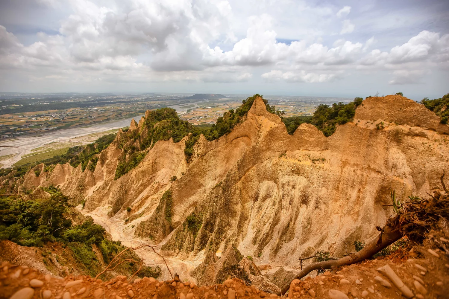 Fire Mountain (火炎山) — Josh Ellis Photography